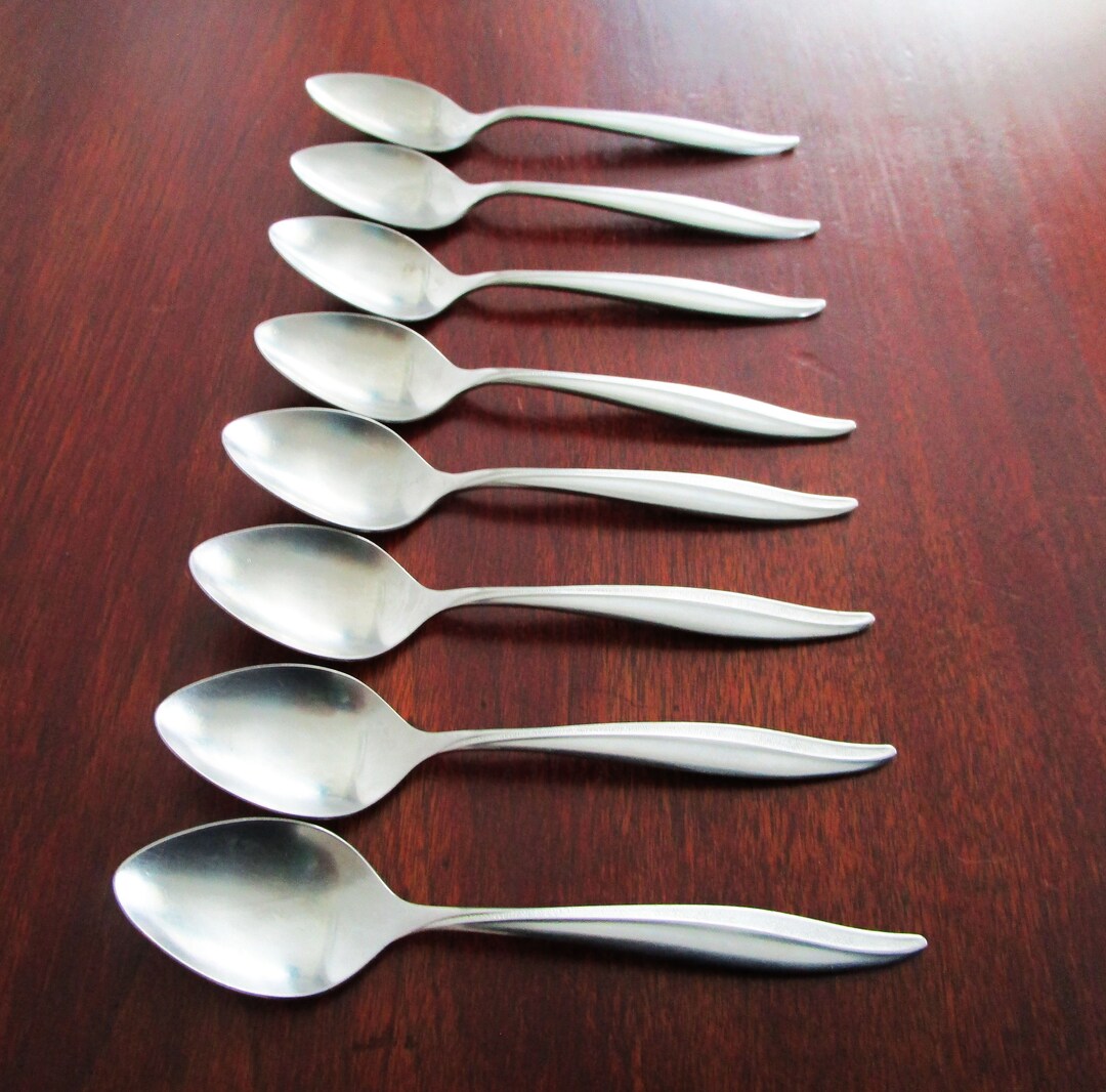 Vintage Oneida Textura Stainless Flatware 8 Teaspoons Deluxe Satin