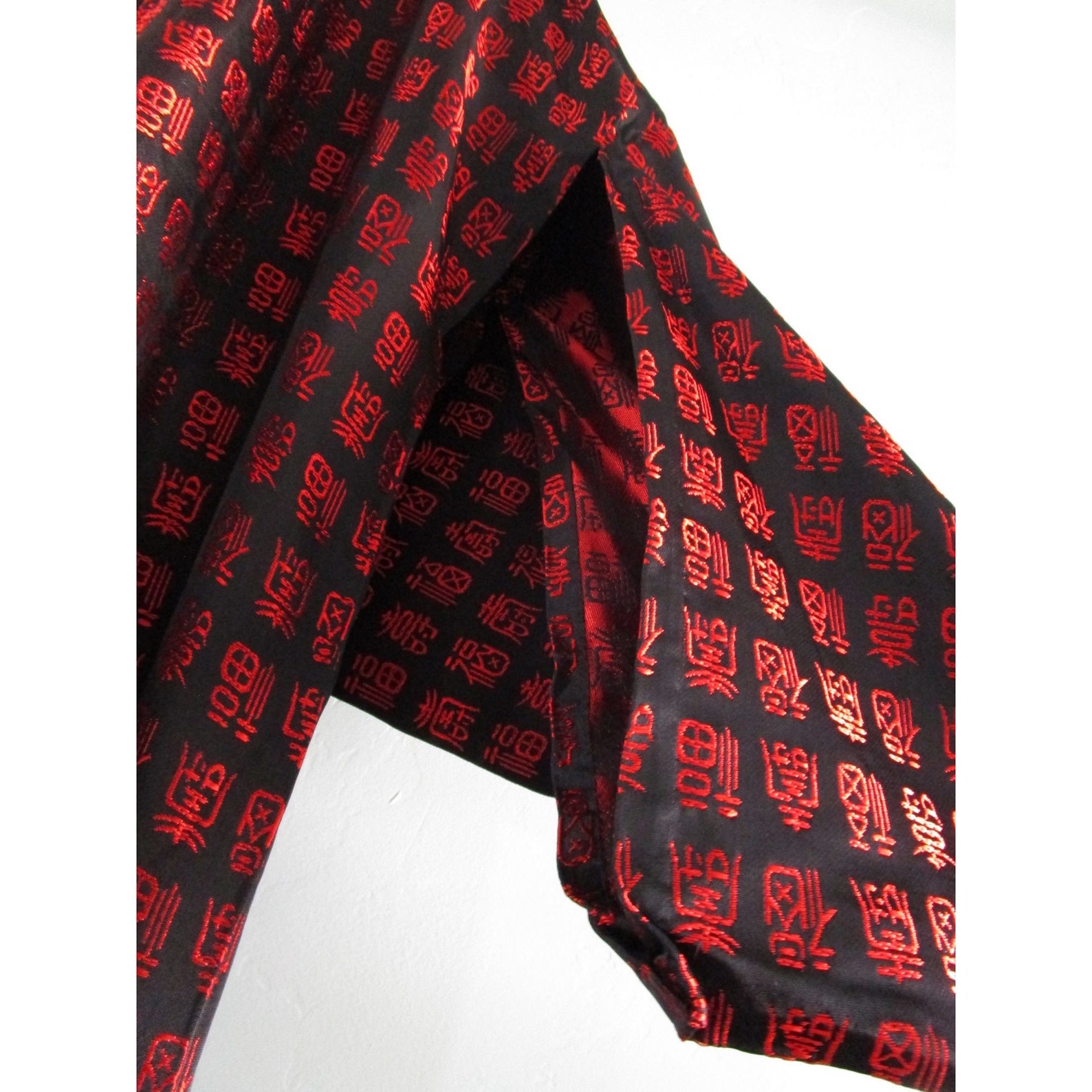 Kimono Style Robe Black Red Hanzi Funan Fu No Label Vintage EUC Sash ...