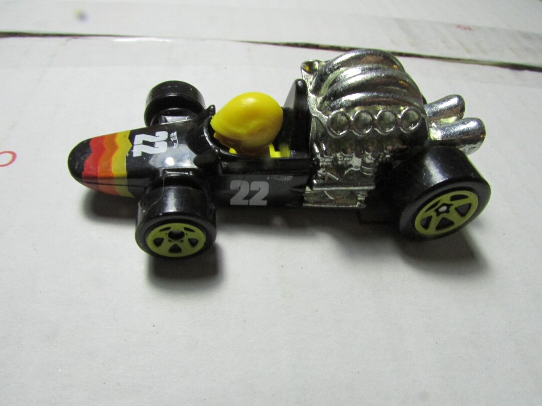Hot Wheels Head Starter Black Car Truck PRE-OWNED 1/64 Die Cast Free ...