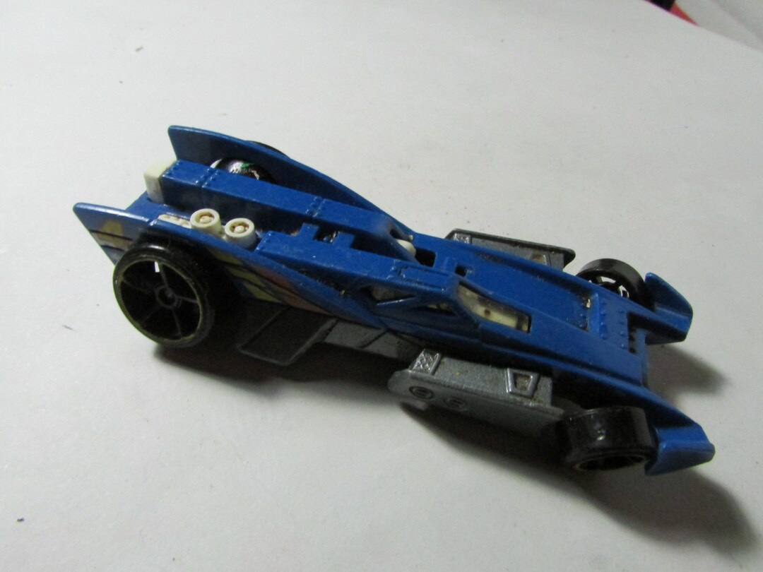 Hot Wheels Rd-10 Blue Car Truck PRE-OWNED 1/64 Die Cast Free USA ...