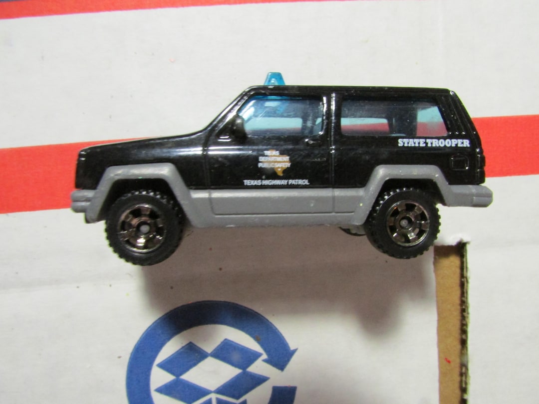Matchbox Jeep Cherokee Black Car Truck Pre Owned 1/64 Die Cast Free USA ...