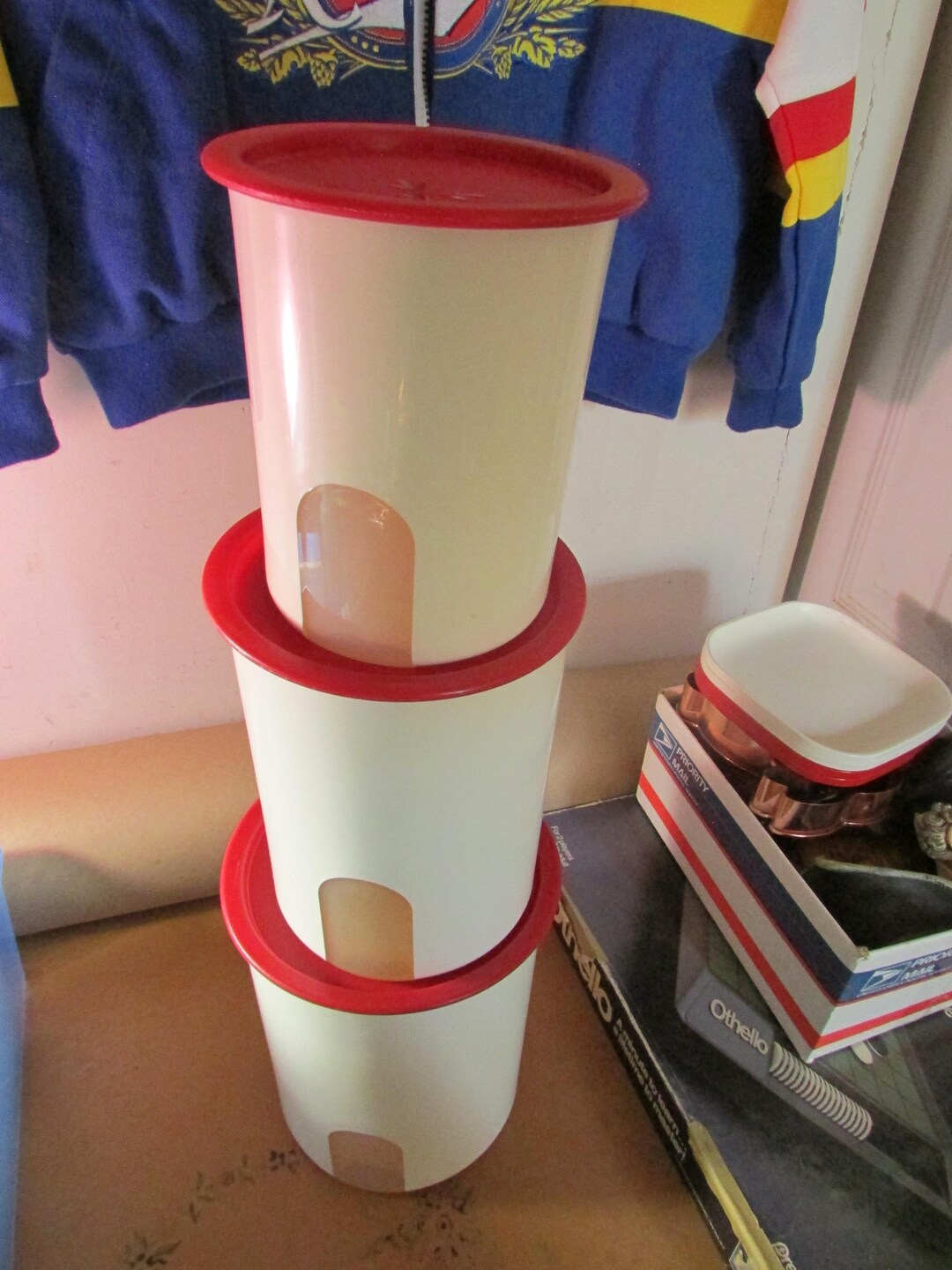 Tupperware Canister Set 3 Piece White W/red Lids #2418B-3 2418C-3 ...