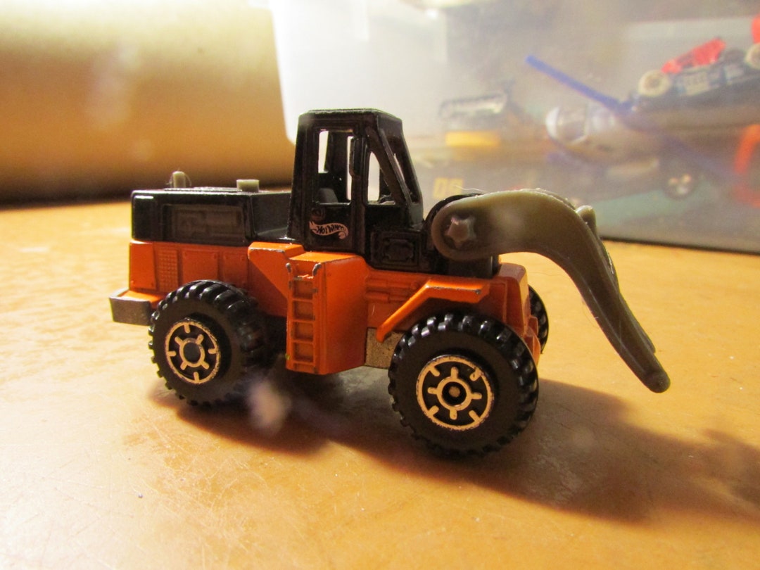 Hot Wheels Wheel Loader Orange Car 1/64 Scale Die-cast USA Free USA ...