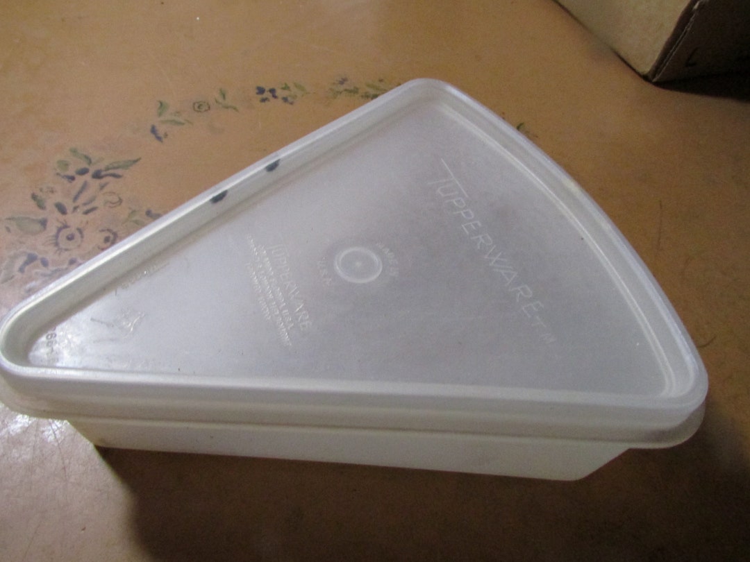 Vintage Tupperware Slice Pie Container 269 Clear Pre Owned Free USA ...