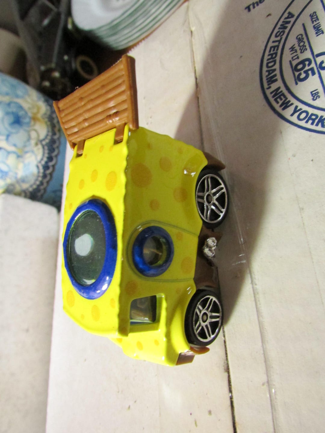 Hot Wheels Spongebob Square Pants Yellow Car 1/64 Scale Die-cast USA ...