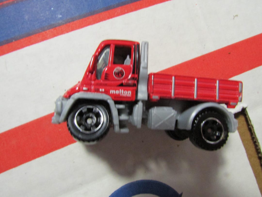 Matchbox Mercedes Benz Unimog Red Car 1/64 Die Cast Pre Owned Free USA ...