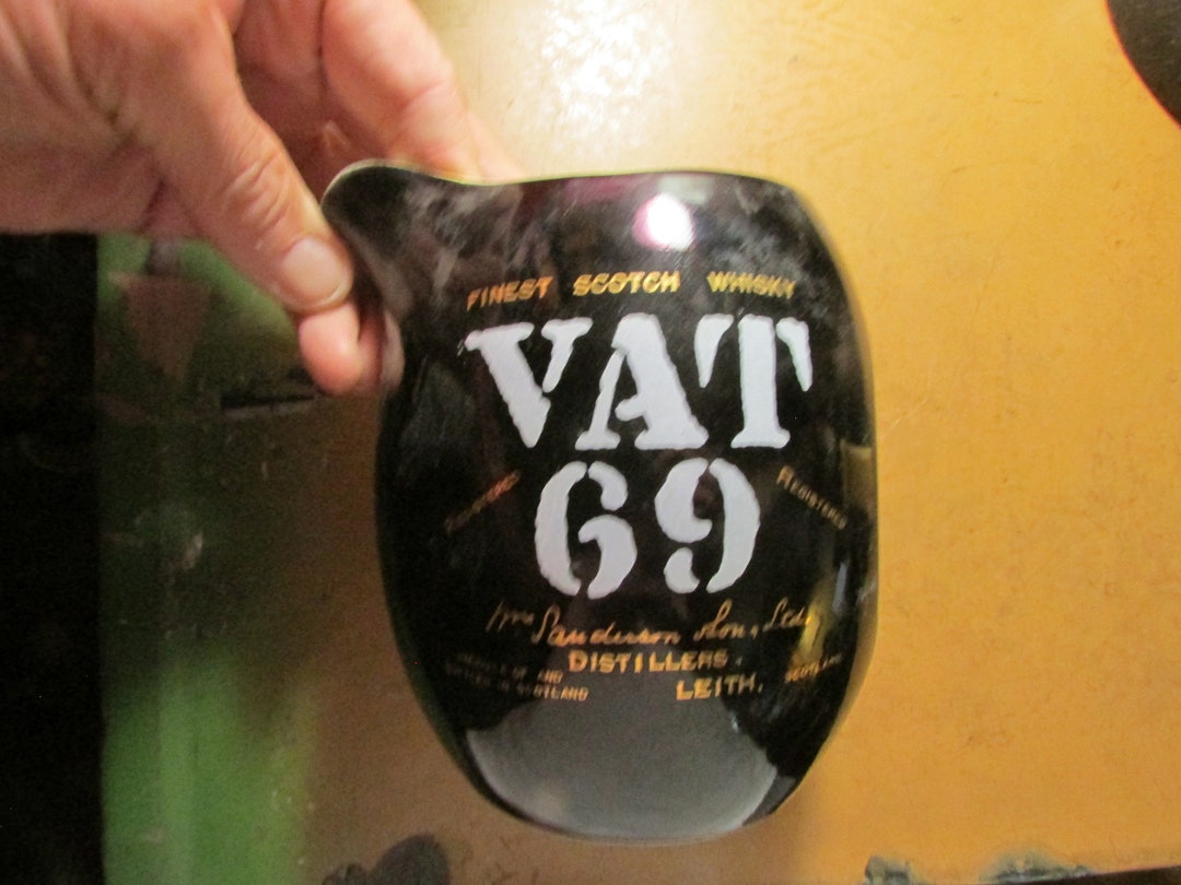 Vintage Liquor Vat 69 Scotch Whiskey Carafe Decanter Pitcher Black 5 3/ ...