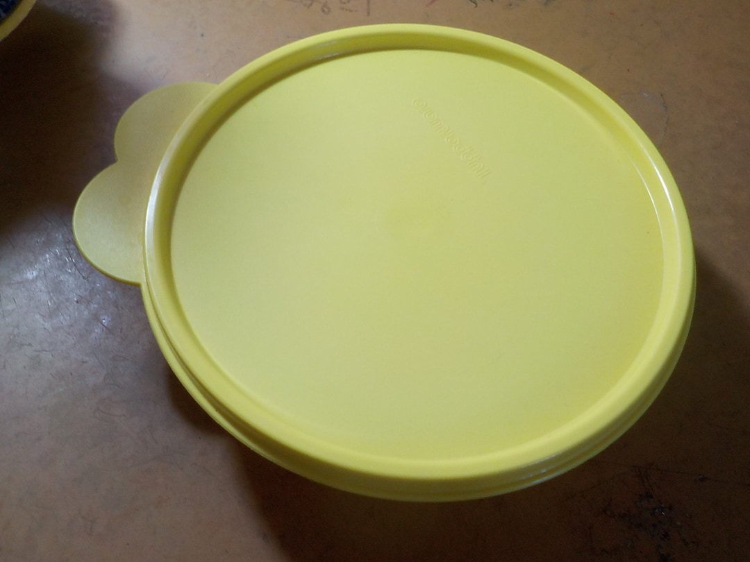 Vintage Tupperware Yellow Bowl Storage Container 2415b-2 With Yellow ...