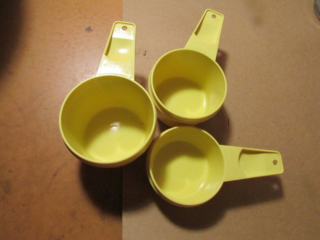 Vintage Tupperware Yellow Measuring Cups 1/3 1/2 2/3 Pre Owned Free USA ...