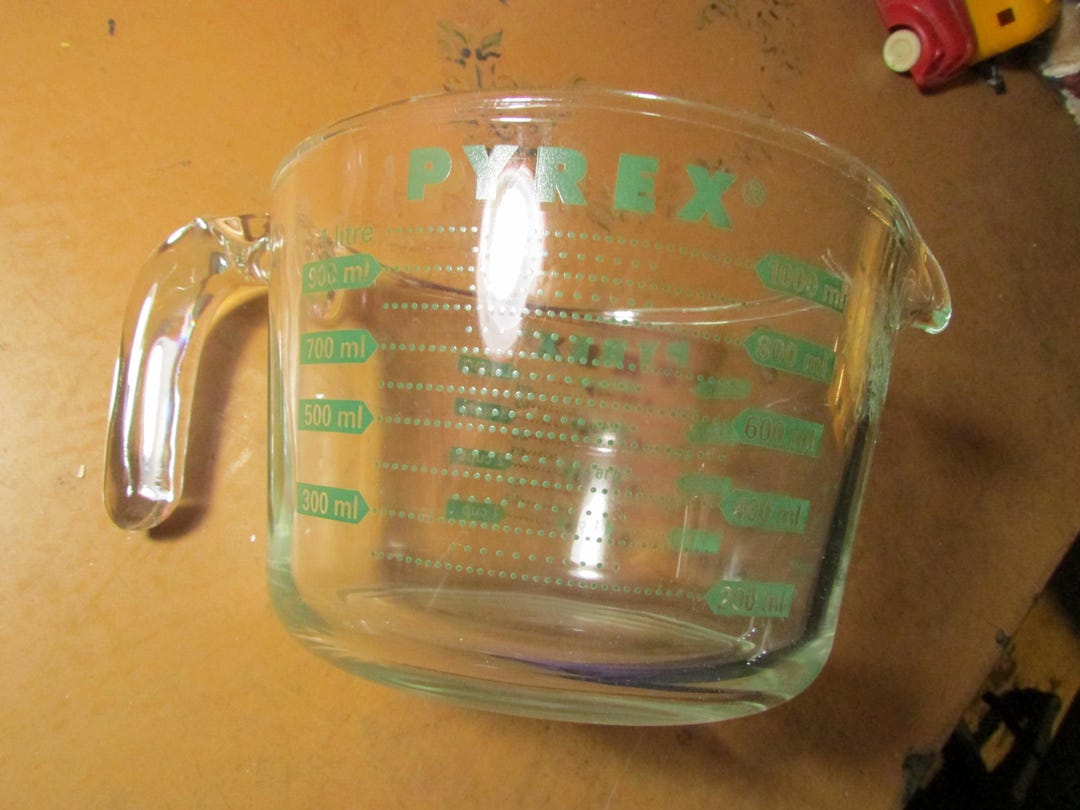 Vintage Green Pyrex Measuring Cup 1000 Metric Open Handle 4 Cups 32 ...