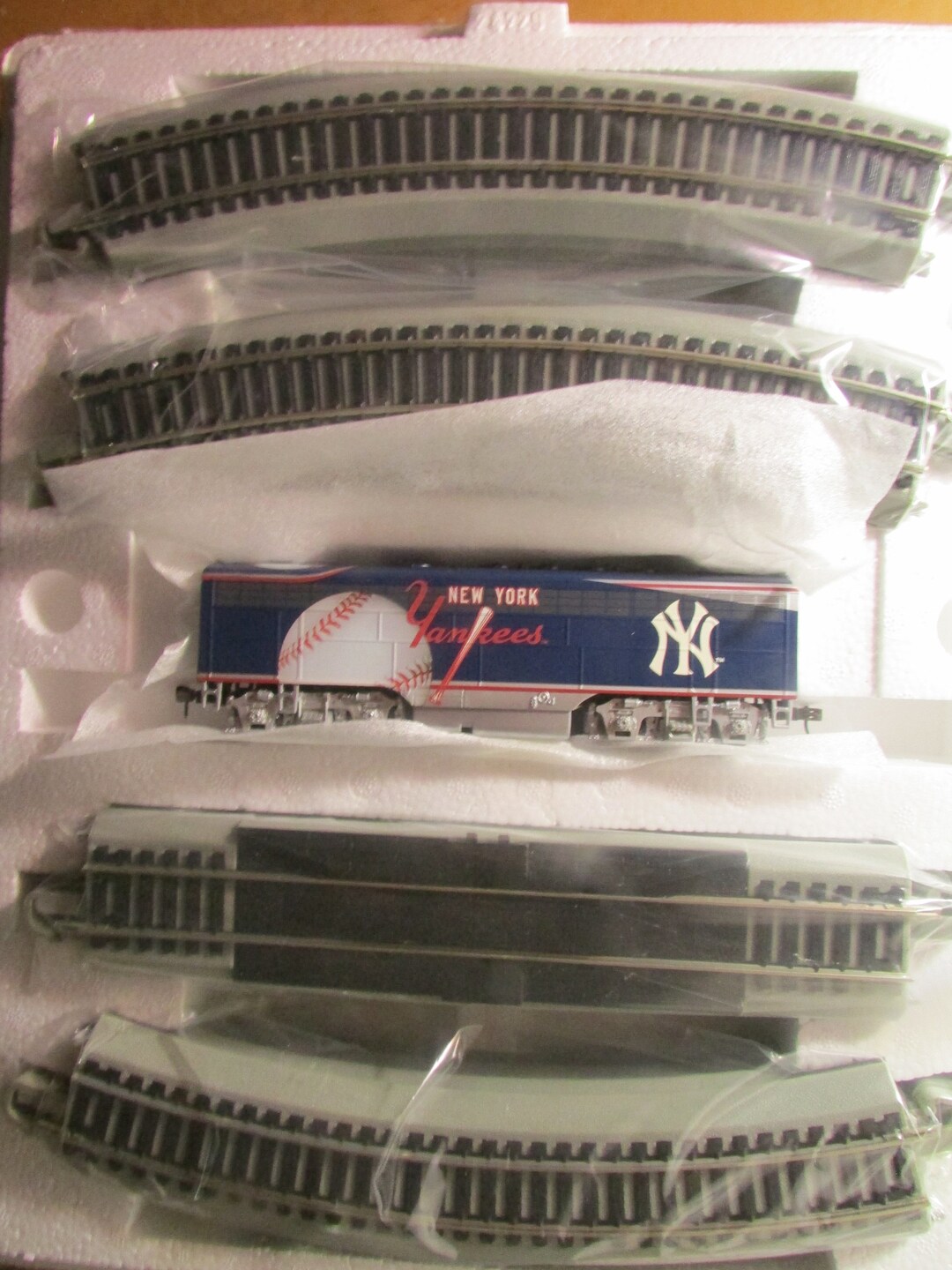 Hawthorne Village New York Yankees B Unit Car / Ho Starter & Curve ...