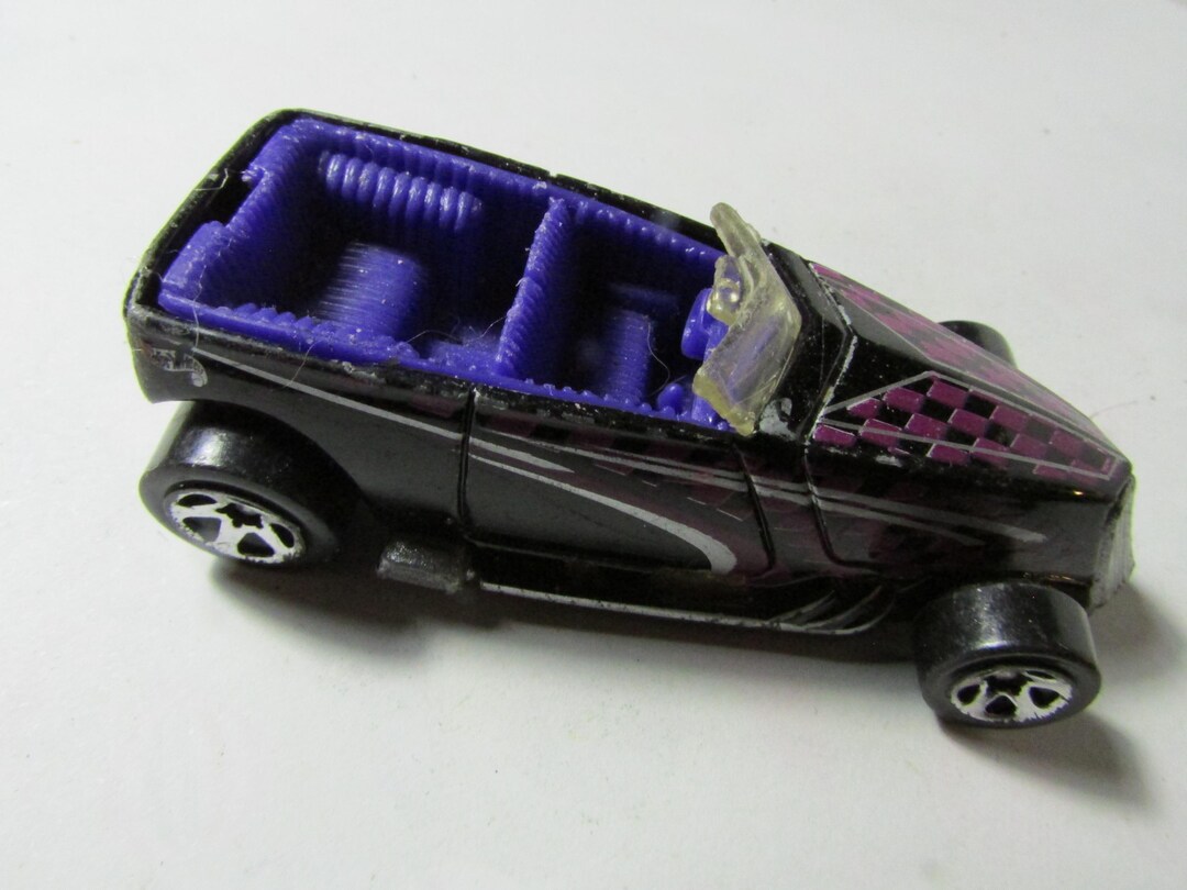 Hot Wheels Phaeton Purple Car Truck PRE-OWNED 1/64 Die Cast Free USA ...