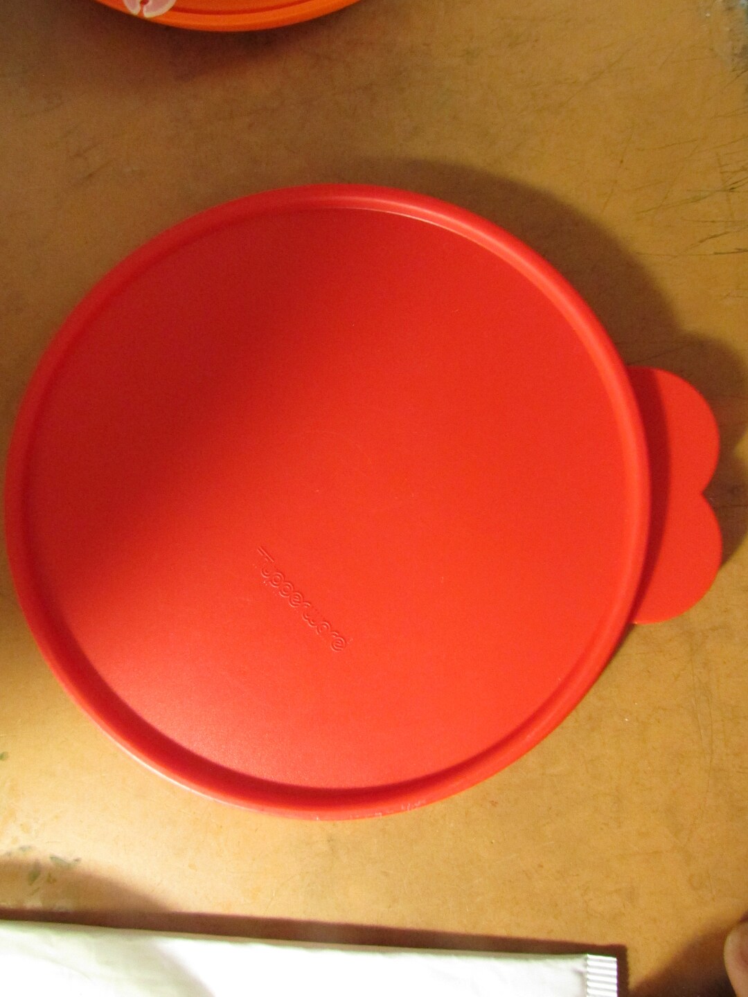 Tupperware Lid 2516A Red Butterfly Tab Replacement Lid Pre Owned Free ...