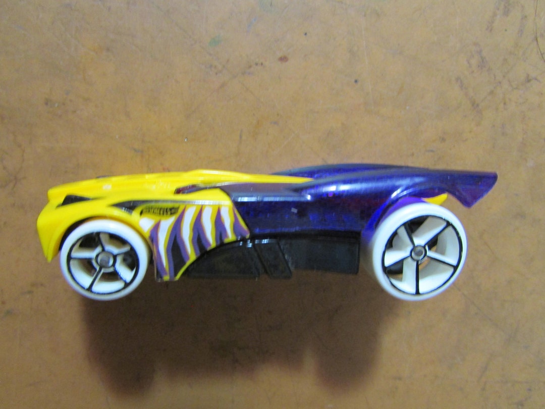 Hot Wheels Buzz Bomb Purple Yellow 1/64 Die Cast Free USA Shipping - Etsy