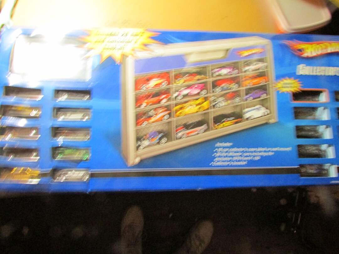 07 Hot Wheels Collector's Case Mint in Box Never Open 20 Hot Wheels ...