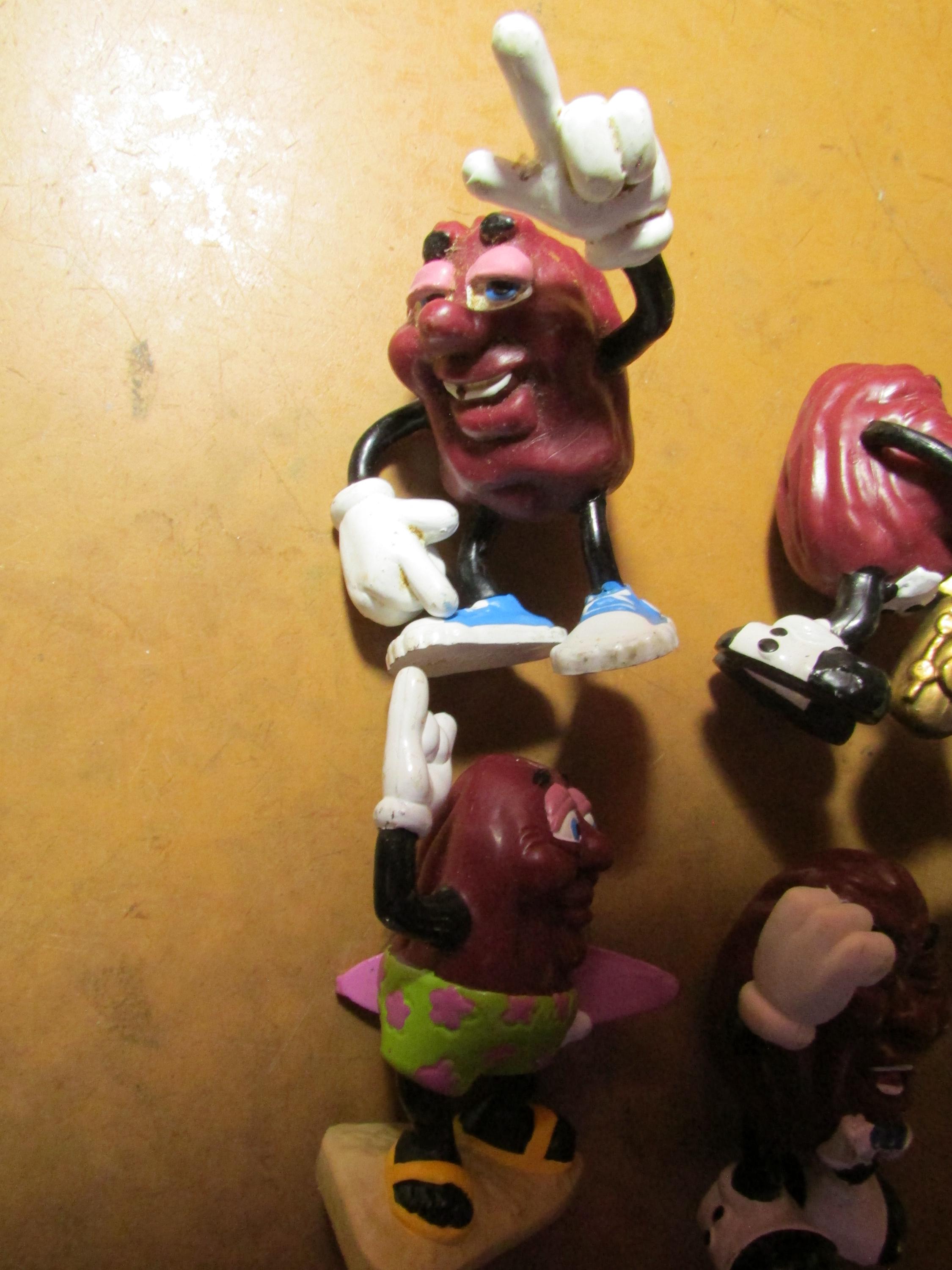 Vintage 5 California Raisins PVC Figurines Surfer Musicians Purple Free ...