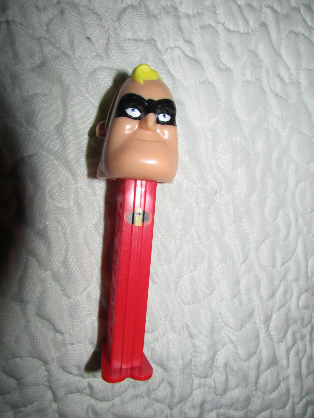 PEZ Dispenser Incredibles Bob Red Stem With Feet FREE USA Shipping - Etsy