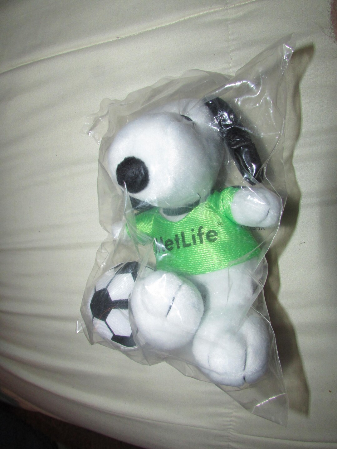 Mini Metlife Plush Peanuts Snoopy Plush With Soccer Ball Free USA ...