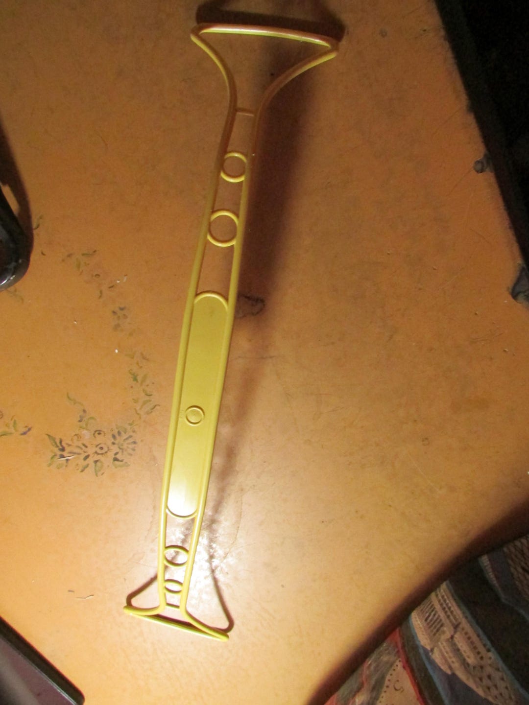 Tupperware Cake Pie Taker Handle 721 Gold Yellow 18 3/4 Inches Pre Own ...