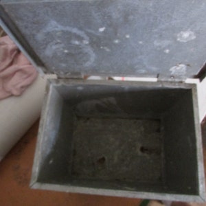 Vintage Hi Health Milk Bottle Box Front Porch Dairy Milk Free USA ...