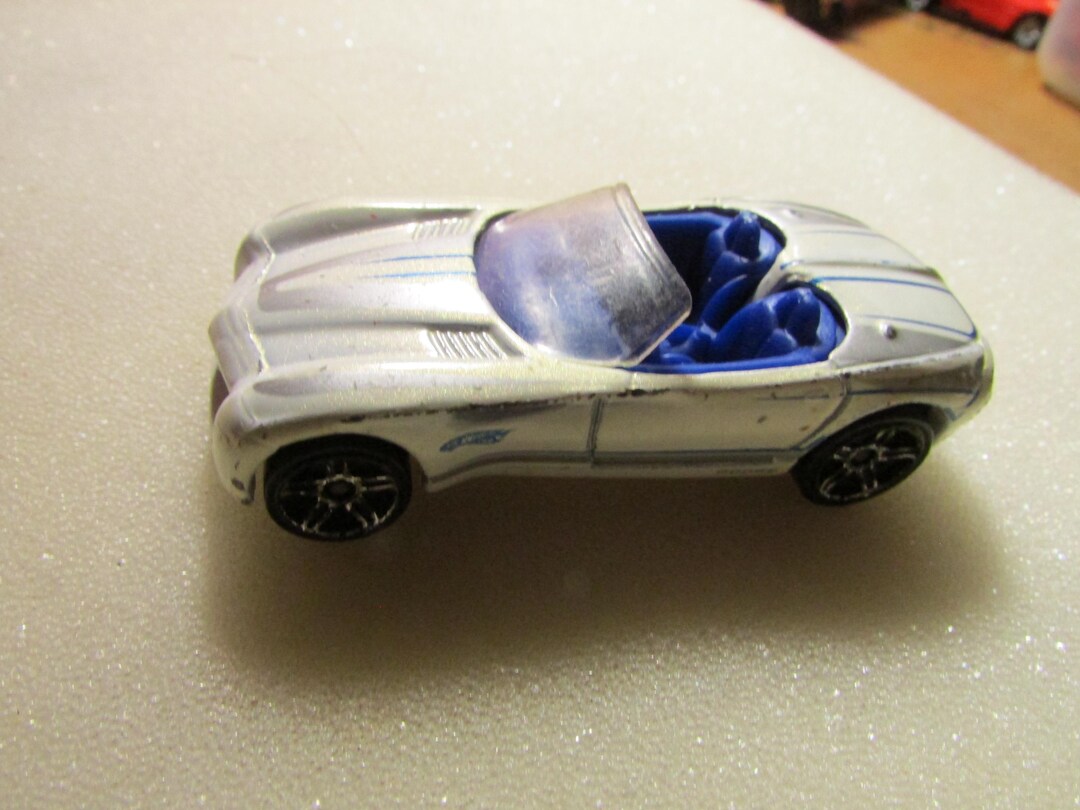Hot Wheels Dodge Concept Car White Car Truck 1/64 Die Cast Free USA ...