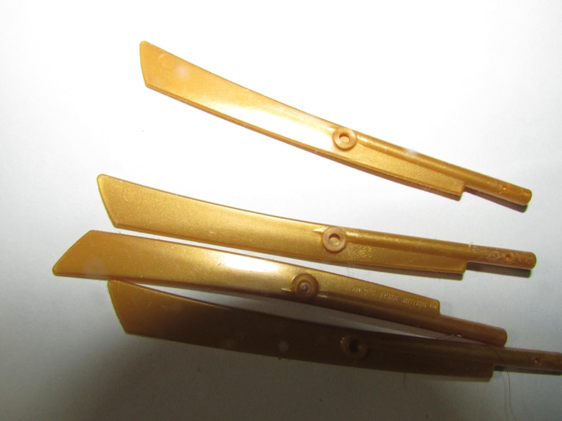 4 LEGO Gold Ninjago Minifig Swords Weapons 98137 Minifig Free USA ...