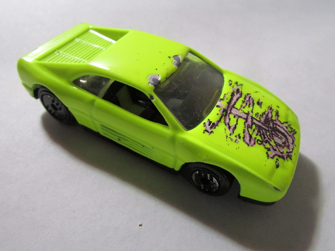 Hot Wheels Ferrari Testarossa Lime Green 1/64 Die Cast Free USA ...