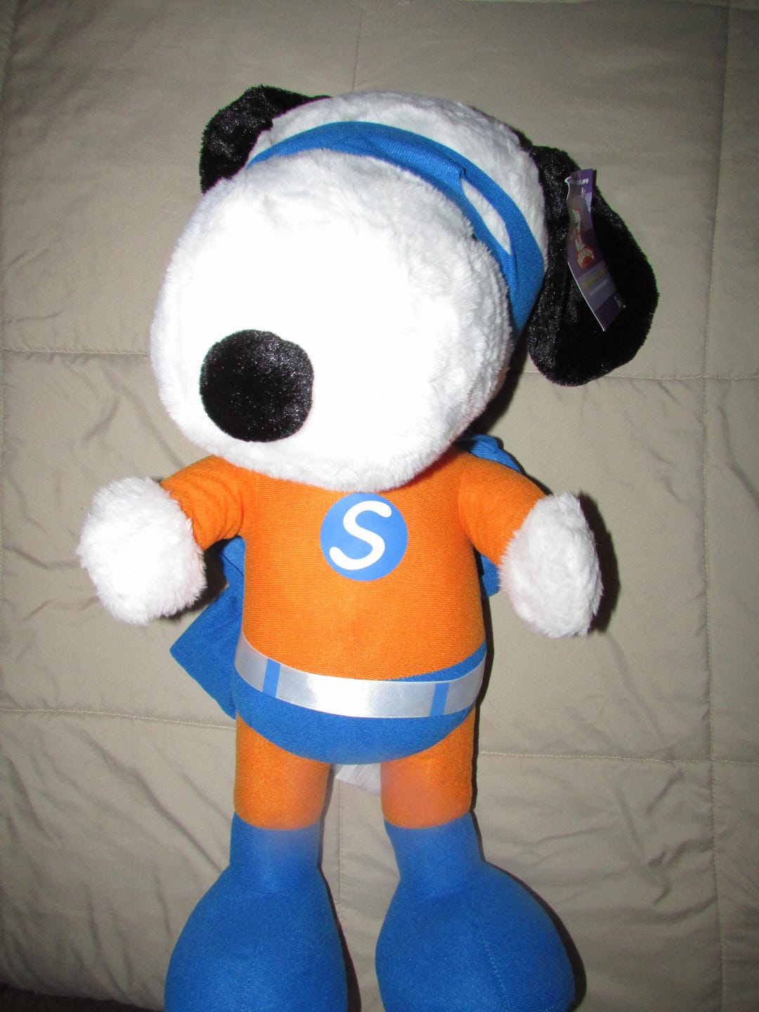 Snoopy Peanuts Super Hero Greeter Halloween Collectible Plush Character ...