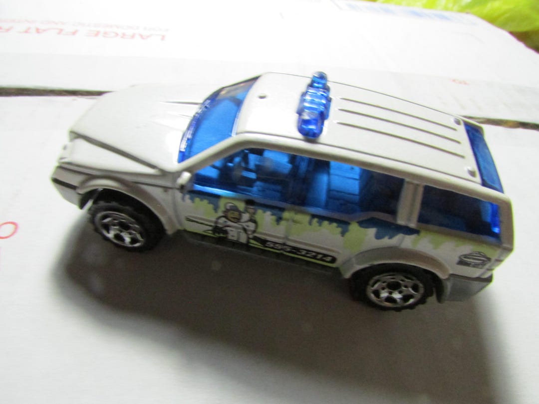 Matchbox Sports Suv White Car Truck PRE-OWNED 1/64 Scale Die-cast Free ...