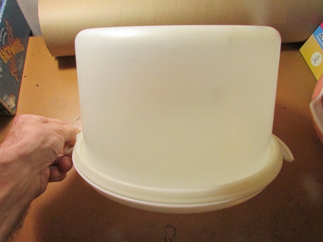 Vintage Tupperware Cake Carrier SHEER WHITE Bottom 684 Clear Cover No ...