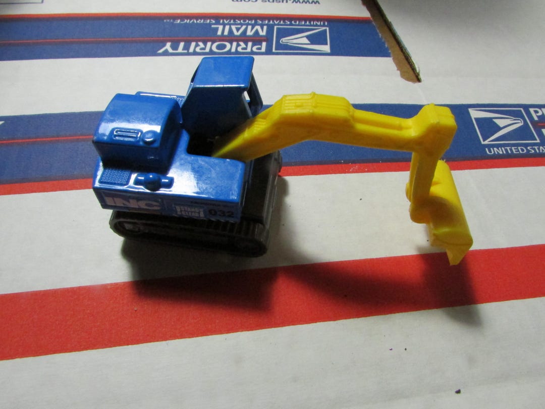 Matchbox Excavator Blue Car Truck PRE-OWNED 1/64 Scale Die-cast Free ...