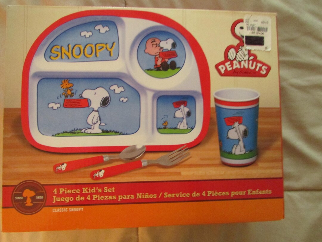 Peanuts Classic Snoopy 4 Piece Kids Set Dish Set Mint Free USA Shipping ...