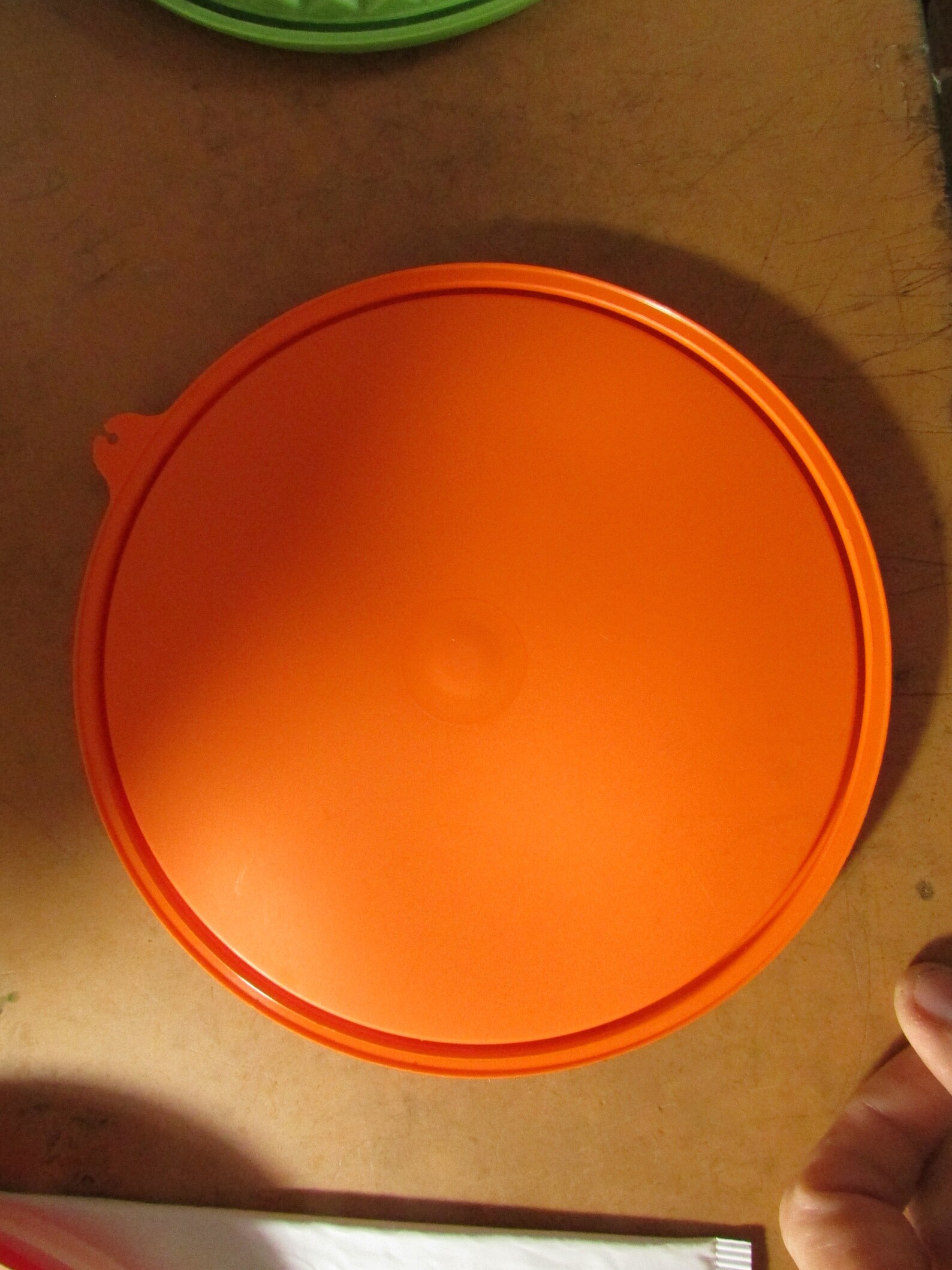 Vintage REPLACEMENT Tupperware Round Y Tab Orange Snap Seal Lid 229 8 ...