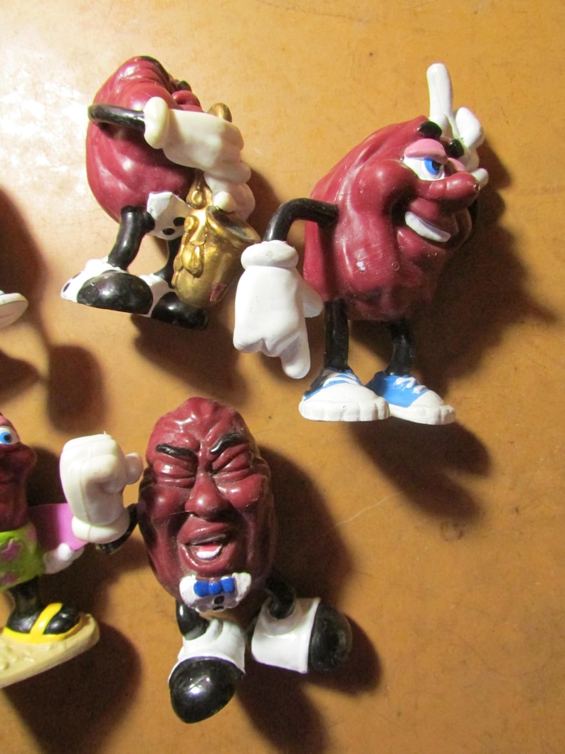 Vintage 5 California Raisins PVC Figurines Surfer Musicians Purple Free ...