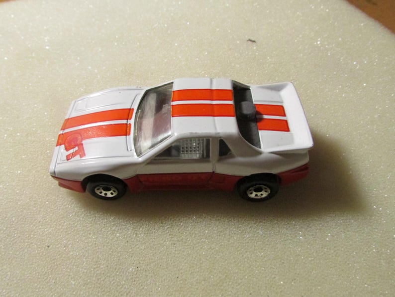 Matchbox Pontiac Fiero White Truck Car 1/64 Scale Die-cast USA Free USA ...