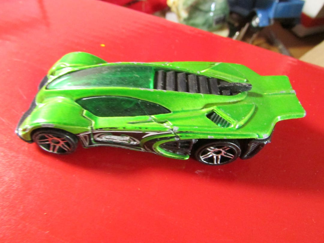 Hot Wheels Side Draft Green Car Truck 1/64 Die Cast Free USA Shipping ...