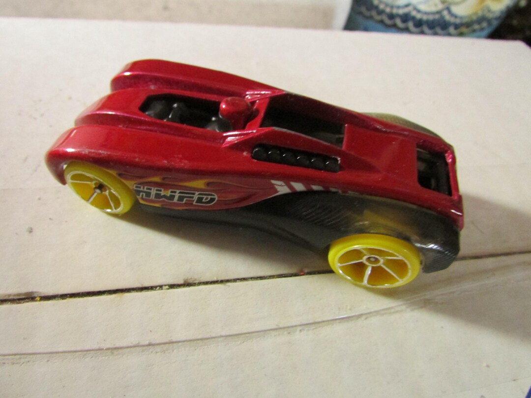 Hot Wheels Red Race Car HWFD Yellow Wheels V5334 Car 1/64 Die Cast Free ...