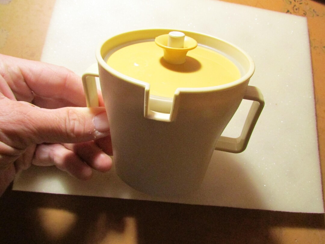 Vintage Tupperware Sugar Container 1415 Almond W/ Harvest Gold Lid Pre ...