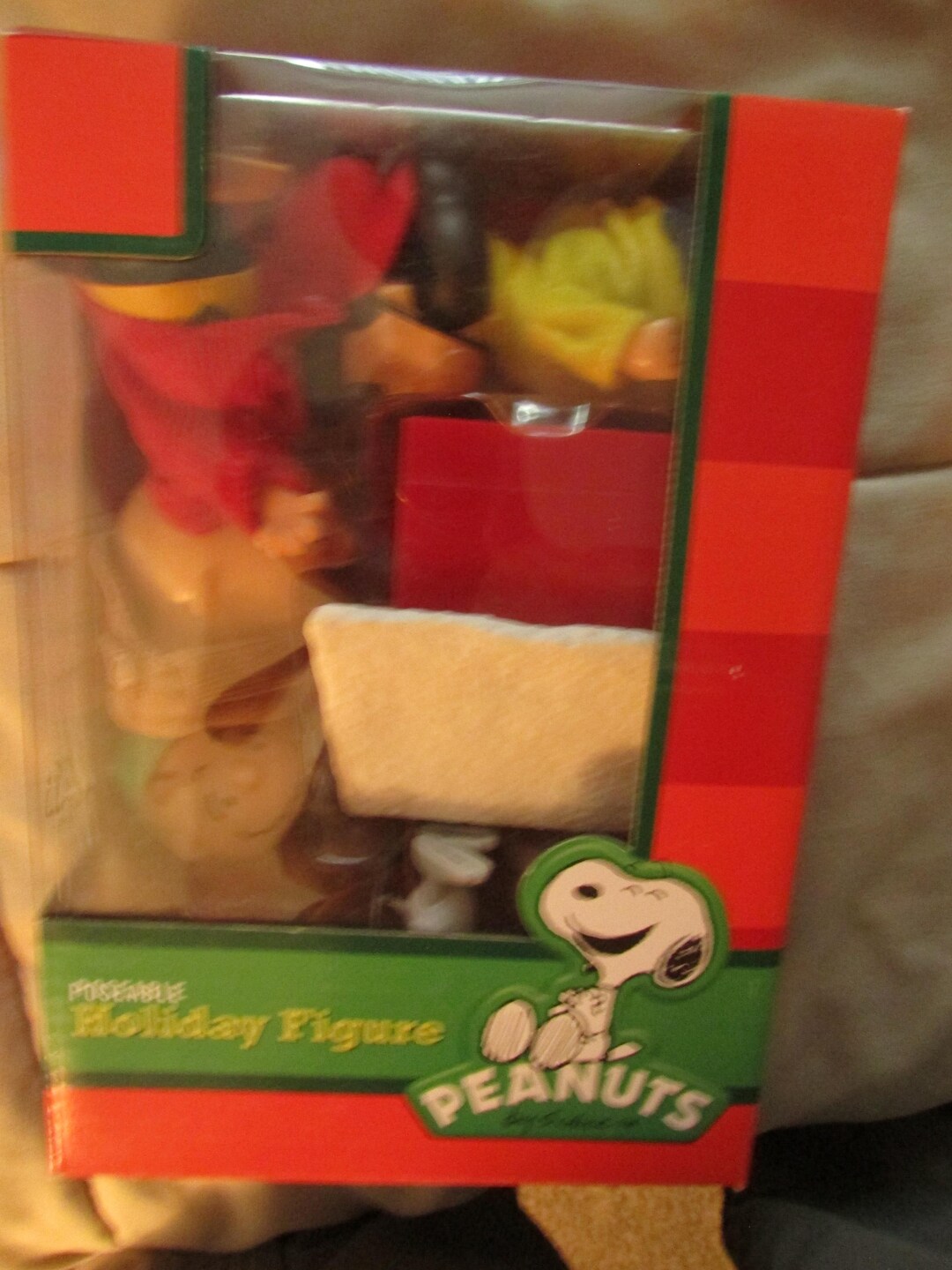 Peanuts Linus Charlie Brown Lucy Snoopy Woodstock and Doghouse Poseable ...