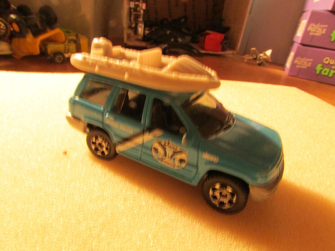 Matchbox Jeep Grand Cherokee Blue Truck Car 1/64 Die Cast Free USA ...