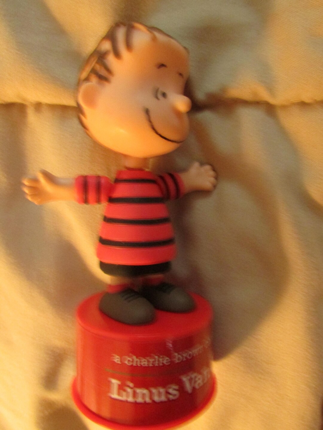 A Charlie Brown Christmas Linus Van Pelt Push Button Puppet Action Mint ...