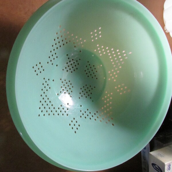 Vintage Green Tupperware Bowl - Etsy