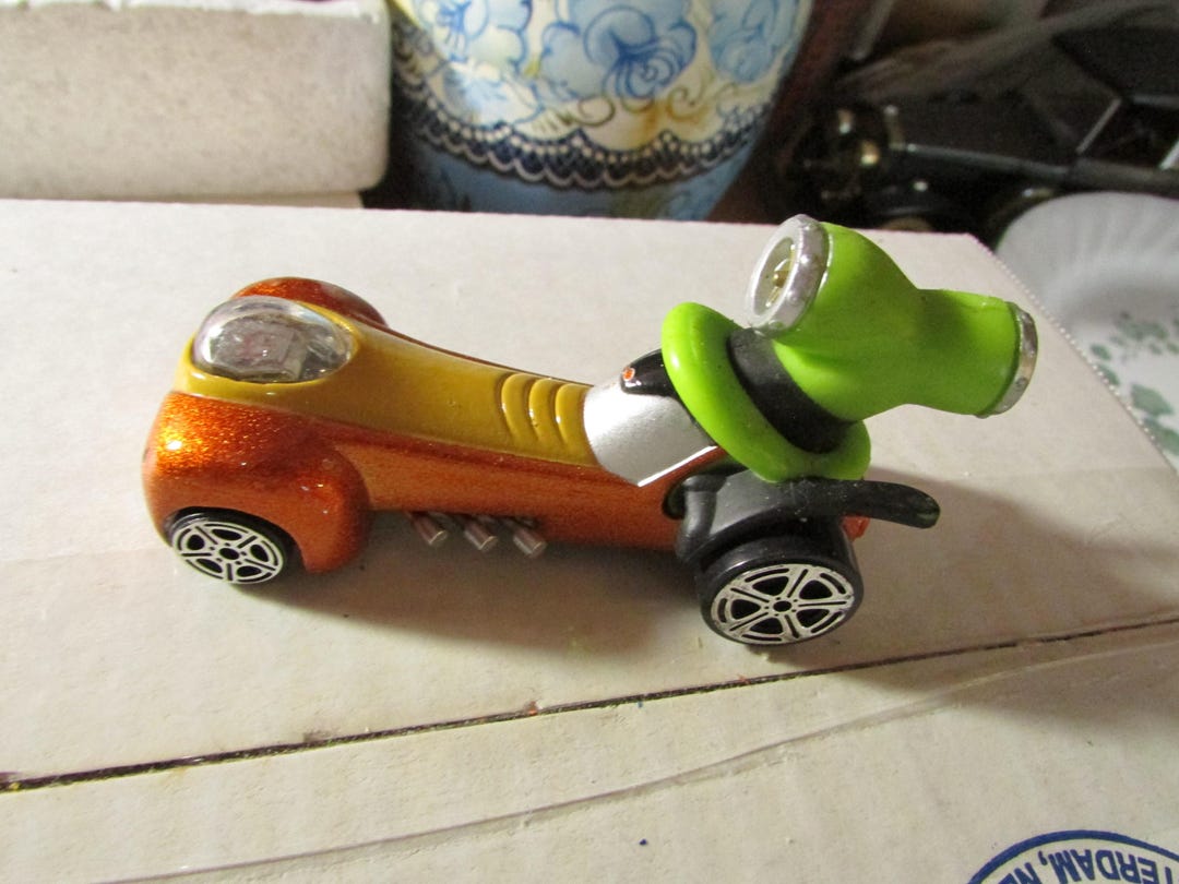 Hot Wheels Disney Goofy Brown Car 1/64 Die Cast Free USA Shipping - Etsy