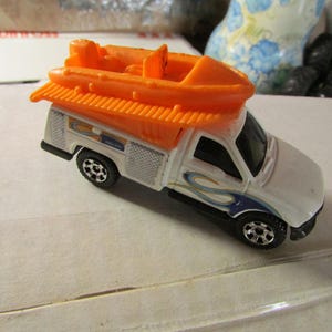 Matchbox Ford 250 Super Duty With Raft White Car 1/64 Die Cast Free USA ...