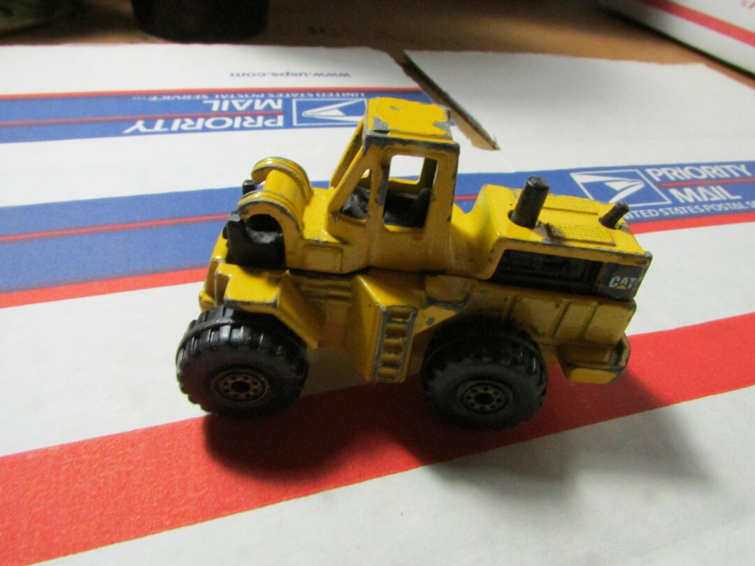 Matchbox Wheel Loader Yellow Car Truck PRE-OWNED 1/64 Scale Die-cast ...