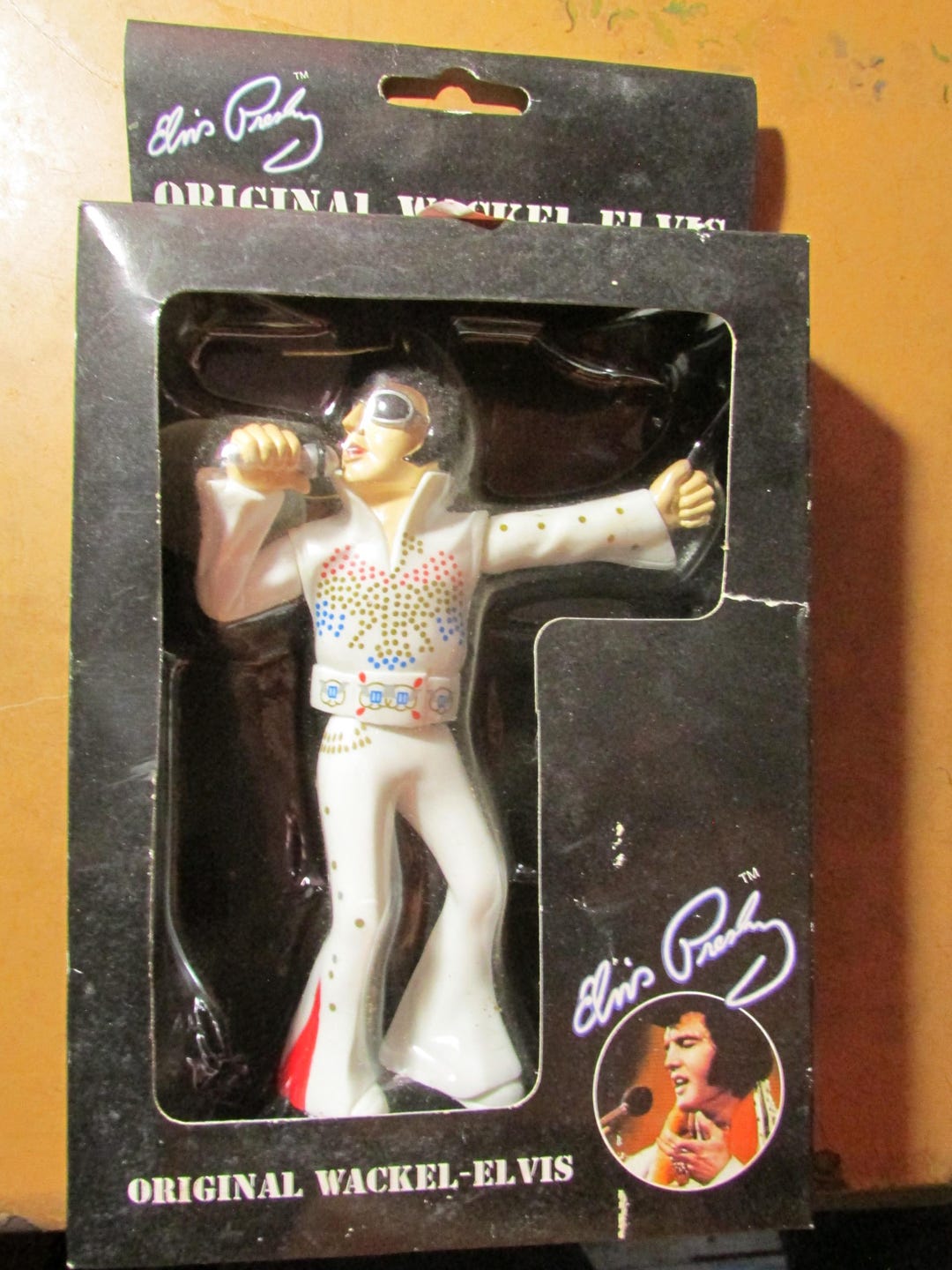 Elvis Presley Original Wackel Elvis Car Dash Dancing Figure New in Box ...