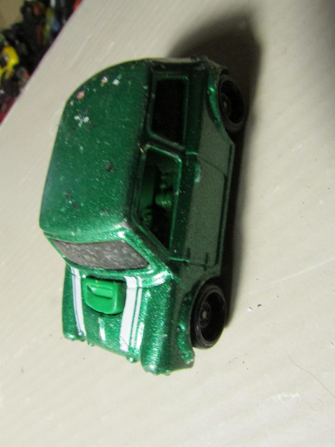 Hot Wheels Morris Mini Green Car Truck PRE-OWNED 1/64 Scale Die Cast ...