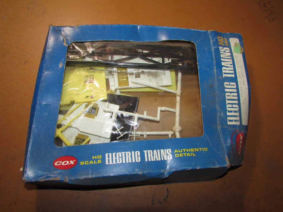 Cox Electric Trains Crossing Gate Section in Box 1:87 HO Scale Model ...