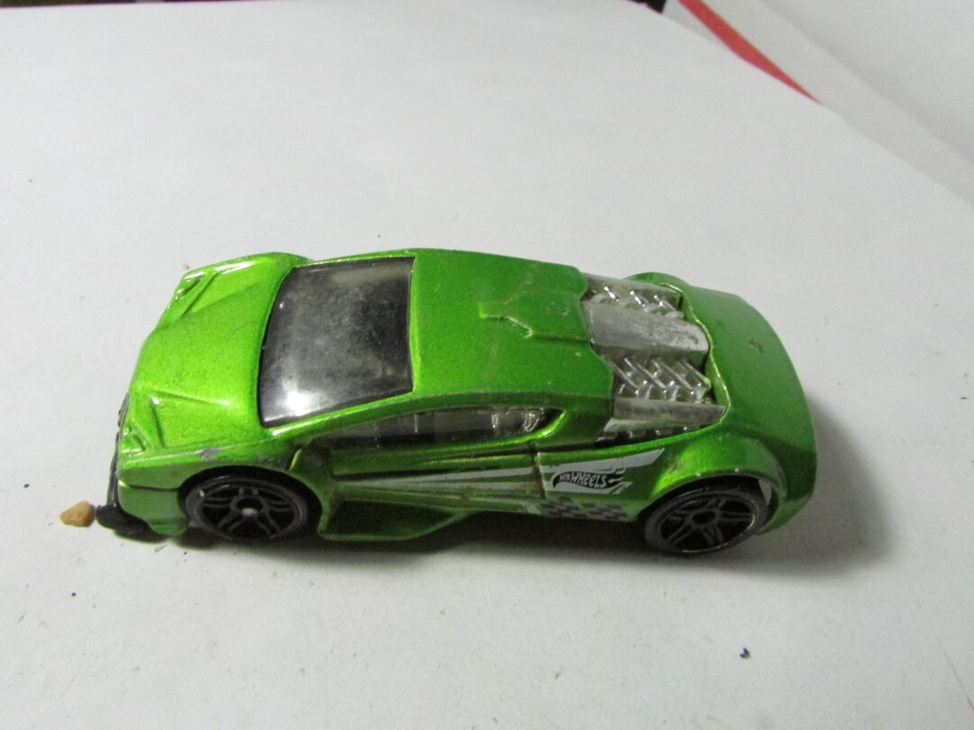 Hot Wheels Zotic Green Car Truck PRE-OWNED 1/64 Die Cast Free USA ...