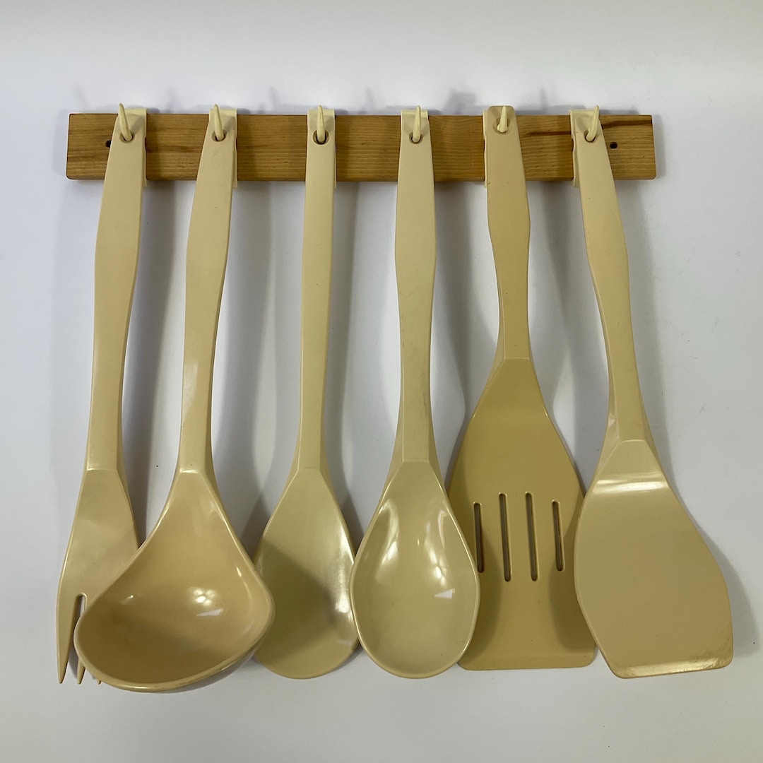 Addis “finesse” Range Melamine 6 Piece Cream Utensil Set With Hanging ...